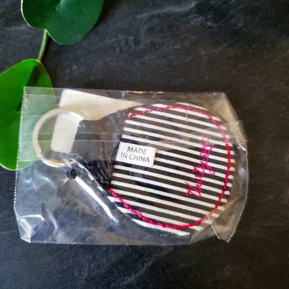 thirty-one | Accessories | Nwt Thirtyone Make It Mine Key Fob | Poshmark
